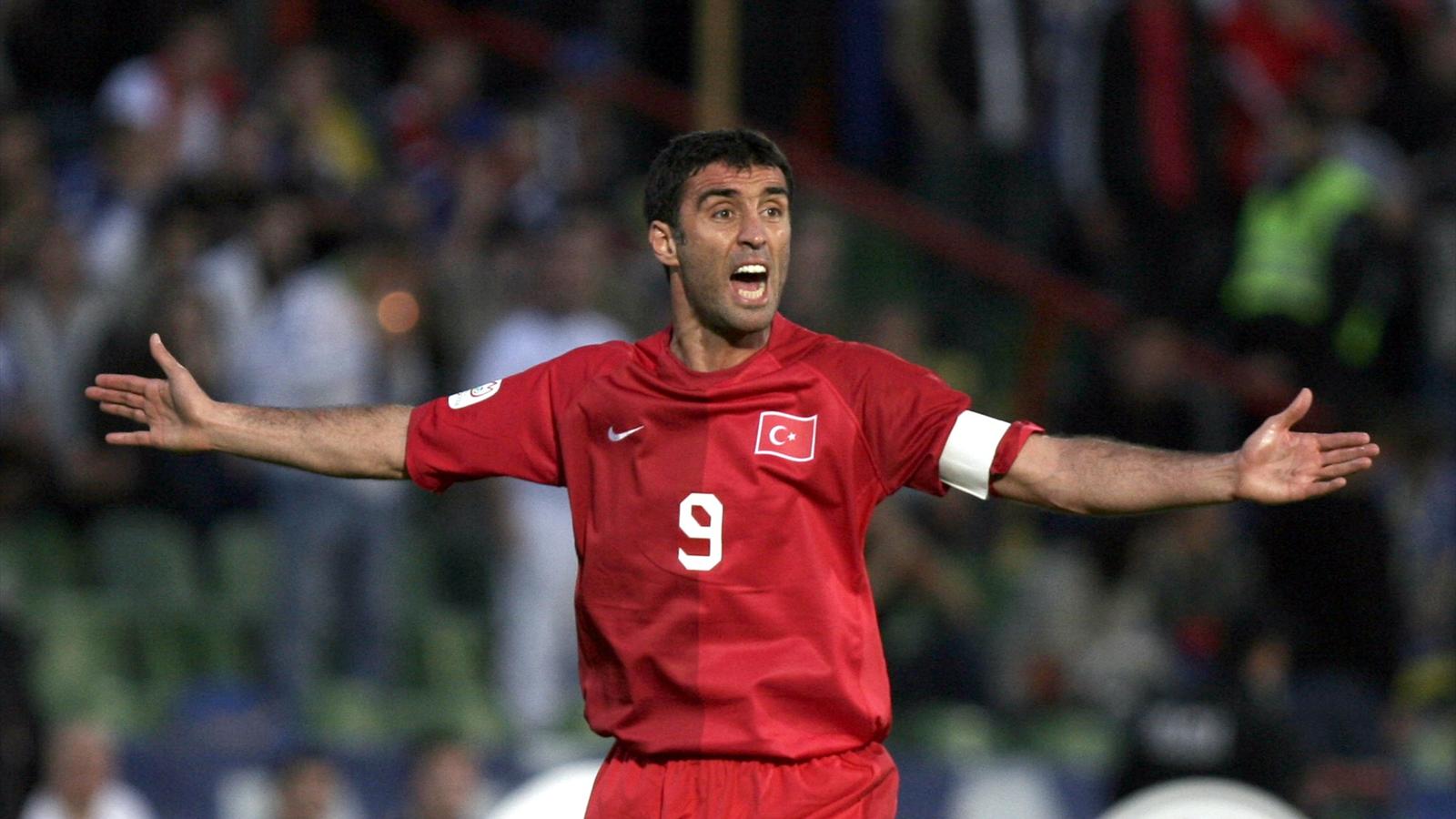 Sükür, el goleador a quien casó el mismo hombre que ahora le quiere ...